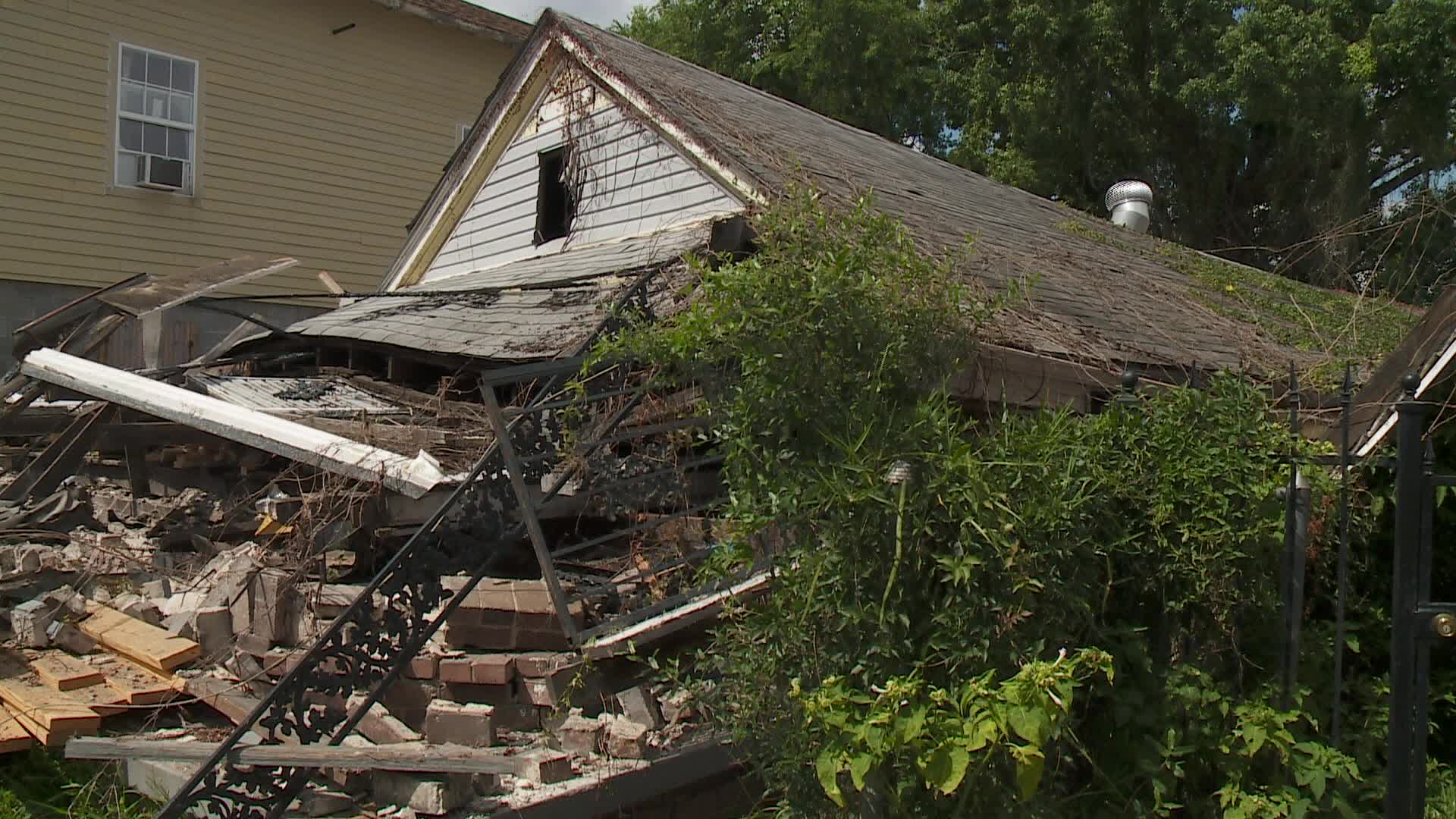 Collapsing house damages home next door | wwltv.com