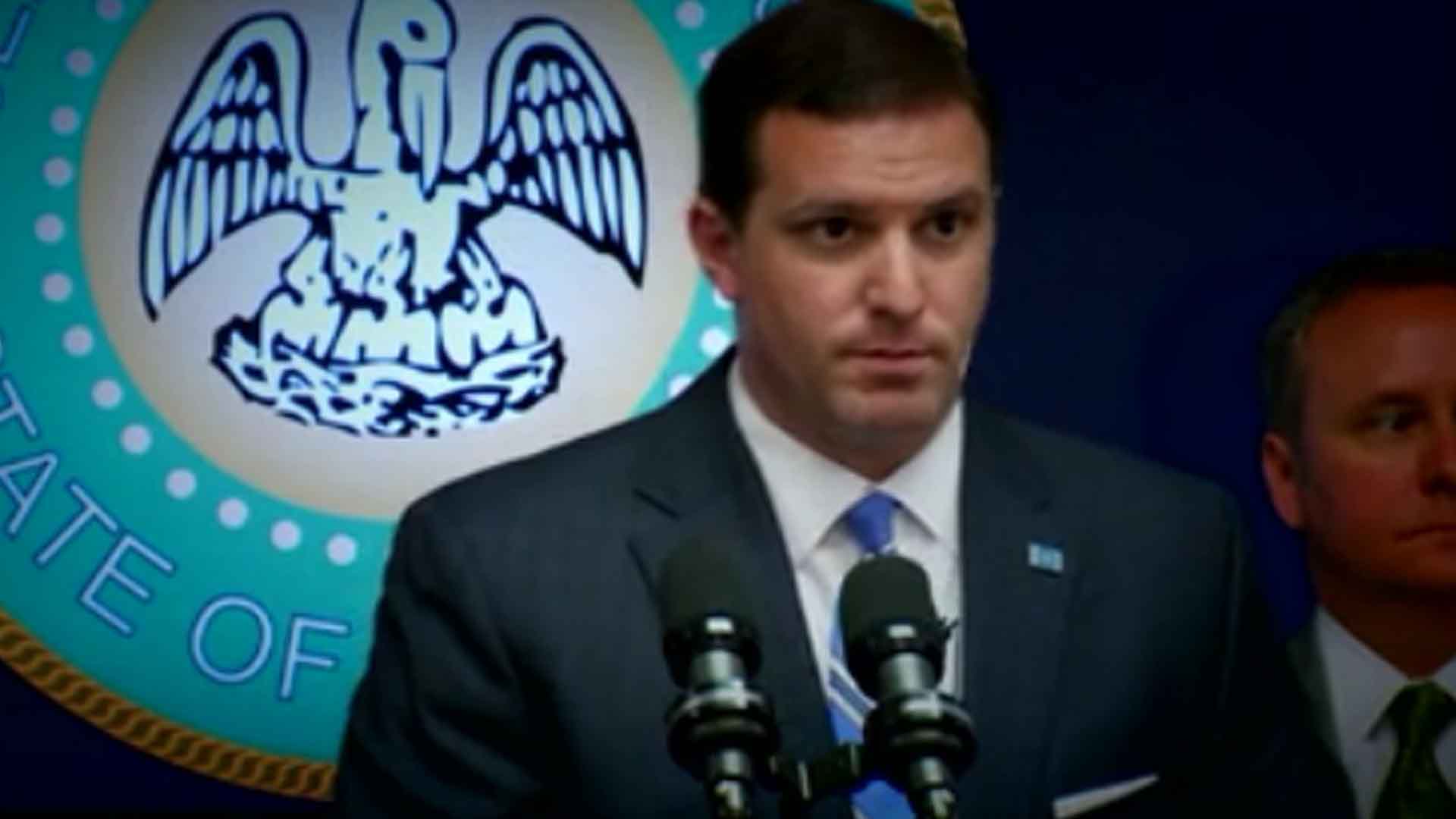 Yenni returns from deployment with Naval Reserve | wwltv.com