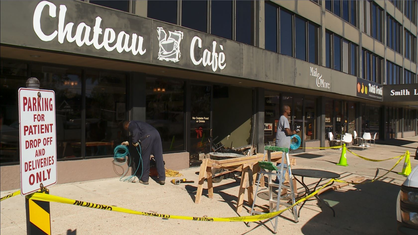 Car crashes through doors of Lakeview cafe | wwltv.com